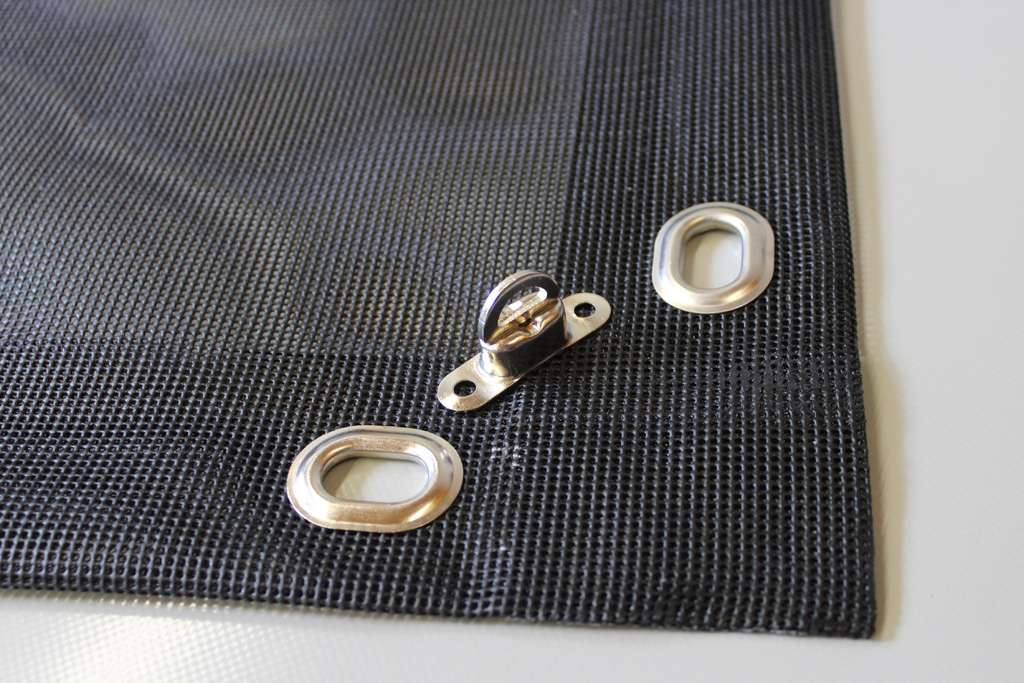 PVC Netz mit Saum und Ovalösen alle 50cm, schwarz | Tekoplan GmbH - PVC ...